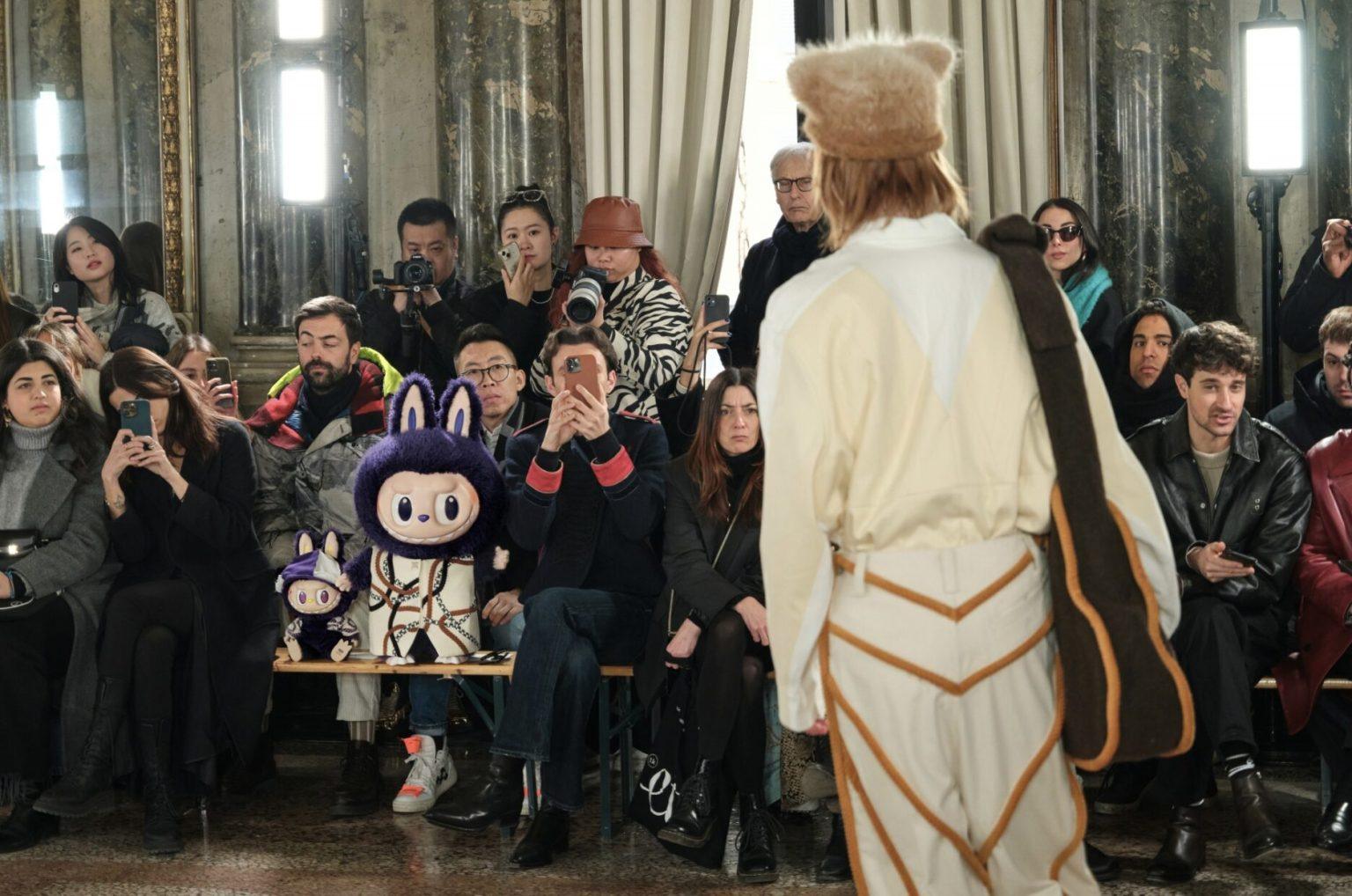 Labubu là con gì? Điều gì đã làm nên sự cuốn hút của Labubu